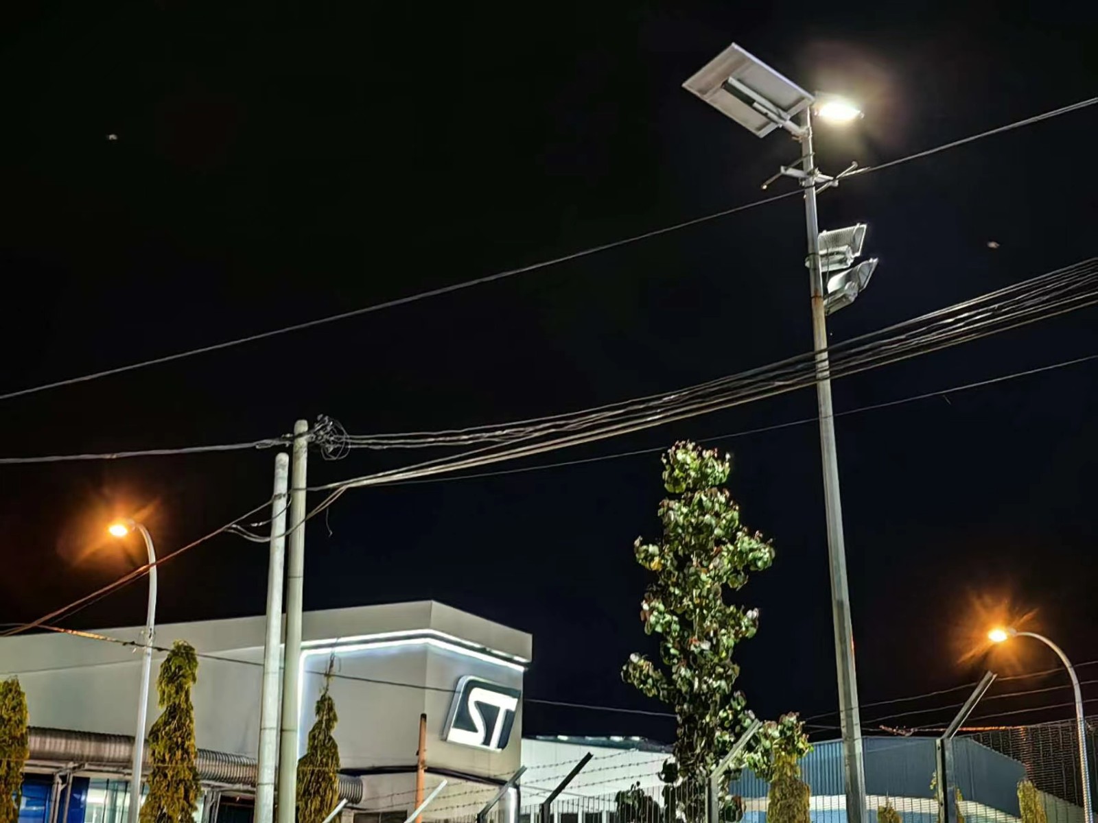 Hi-Small Split Led Solar Street Light - HISHINEGR