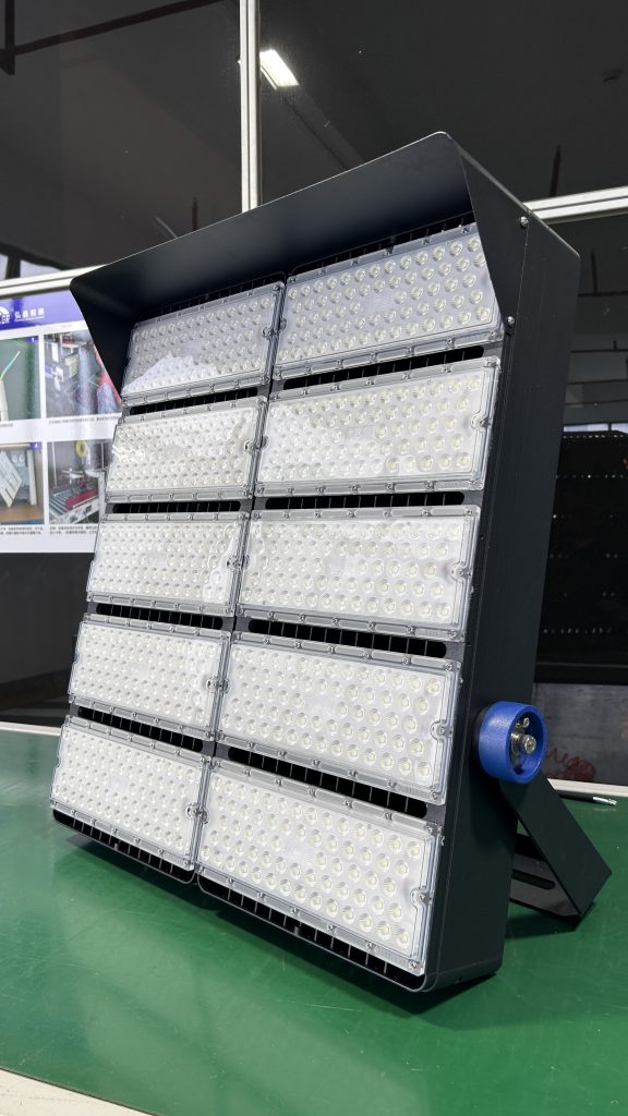 New Product IP66 LED Floodlight 1000W-HISHINEGR